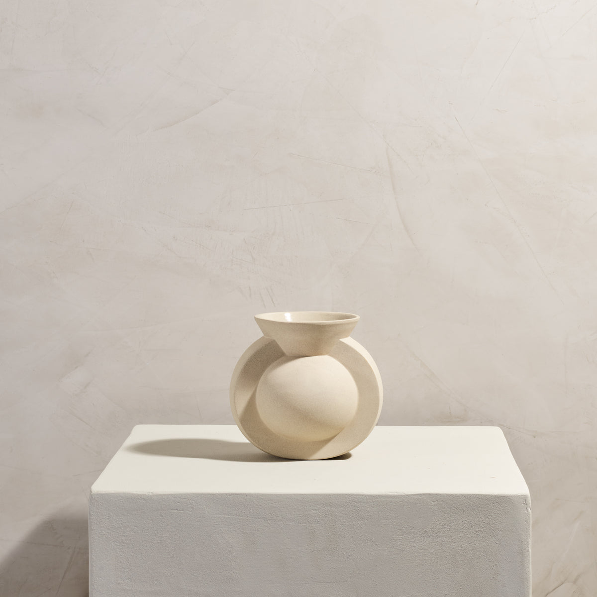 Rhea Vase – SHOP Cooper Hewitt